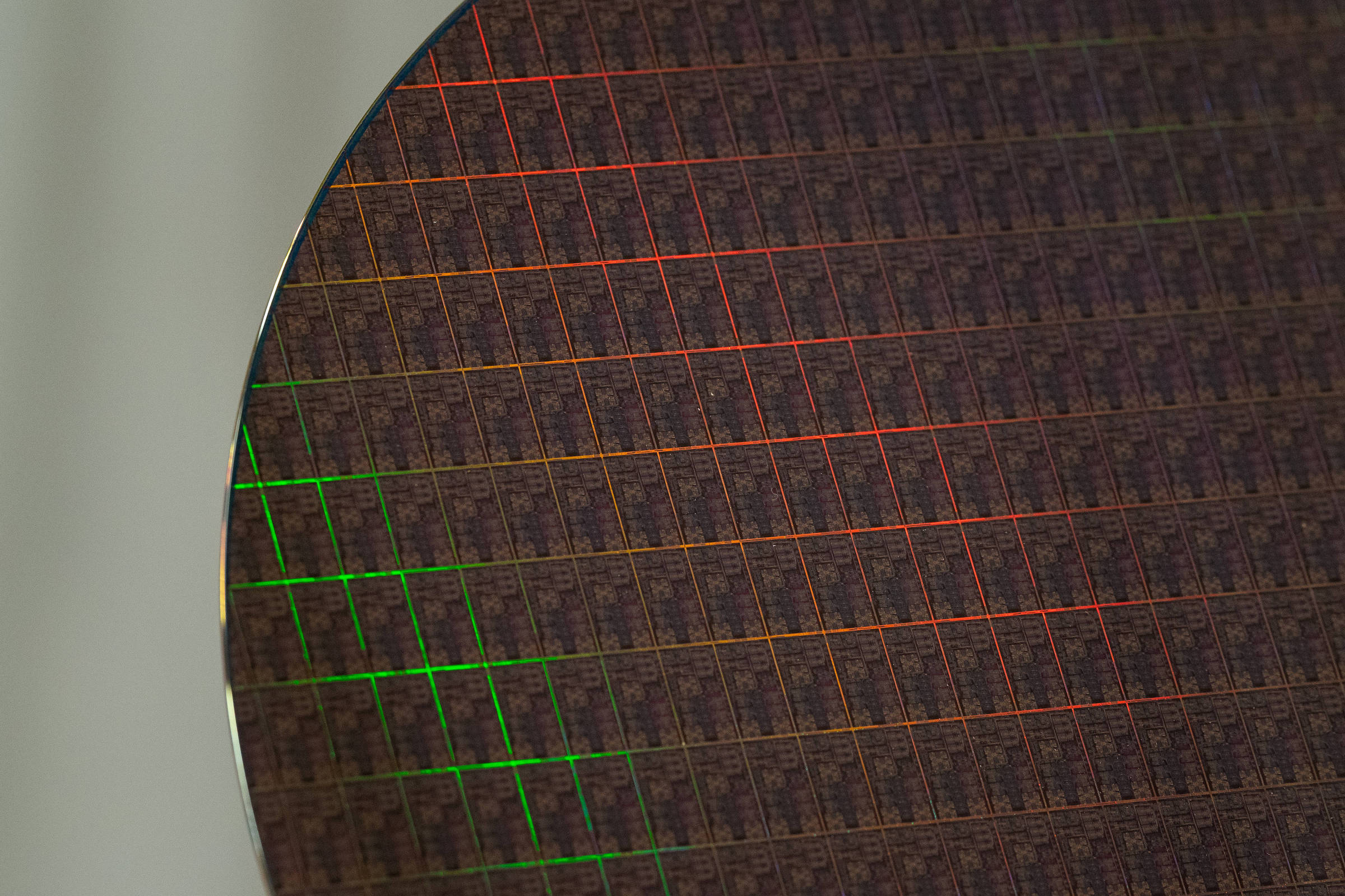 Intel apresenta chips Panther Lake com tecnologia 18A na CES 2026 ...