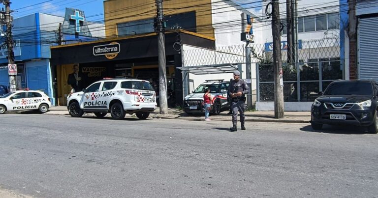Funcionária e parente são feitos reféns em roubo a banco na Grande São ...
